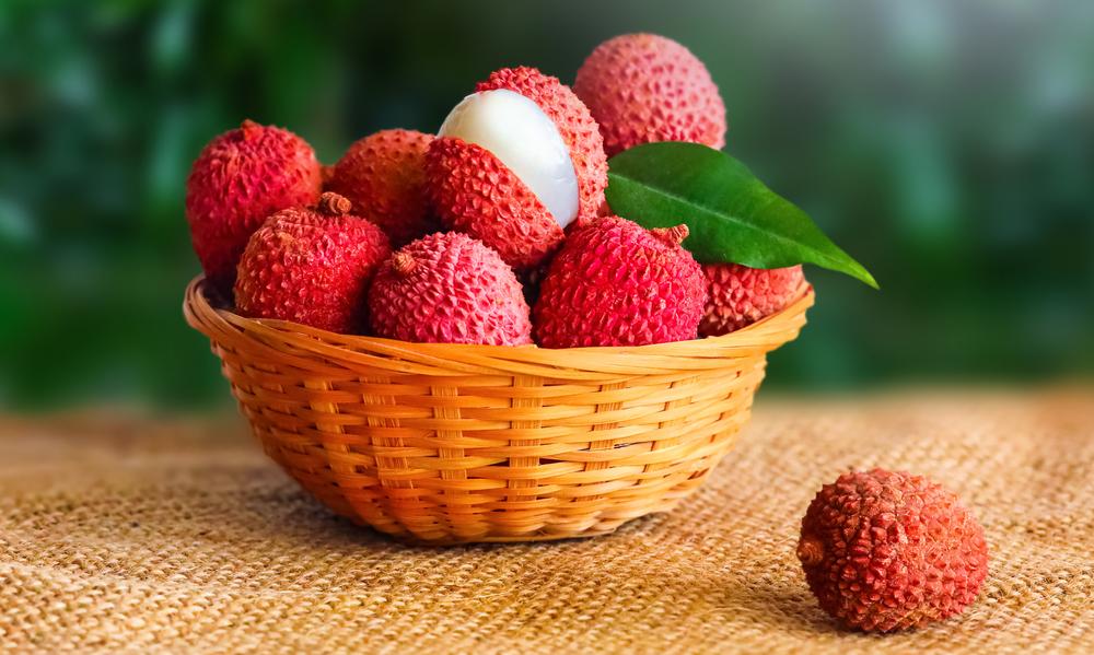 5 recipes where the hero ingredient is litchi